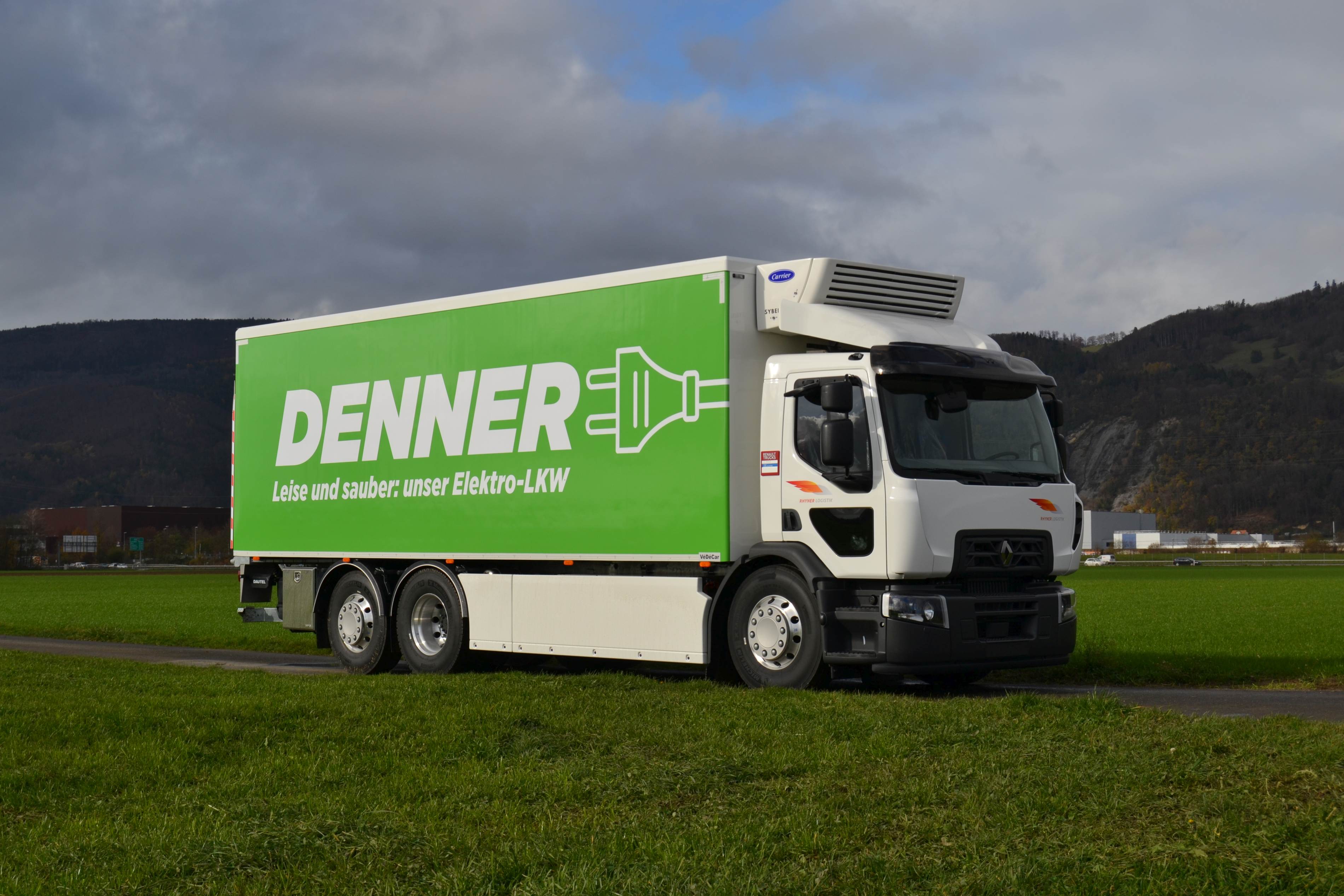 ELECTRIC MOBILITY: A RENAULT TRUCKS D WIDE Z.E. IS FITTED WITH SOLAR ...