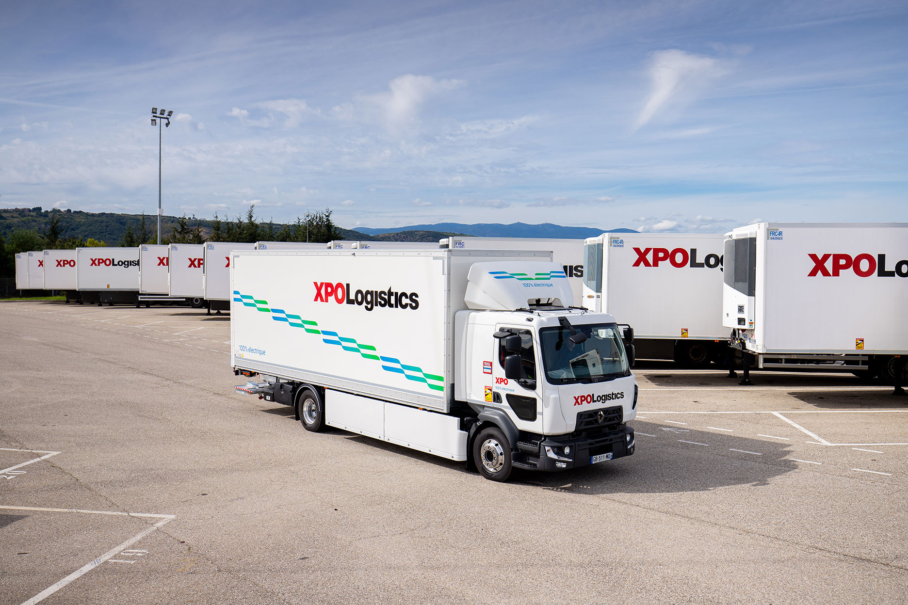 XPO accelerates its transition to sustainable fleet in France with a ...