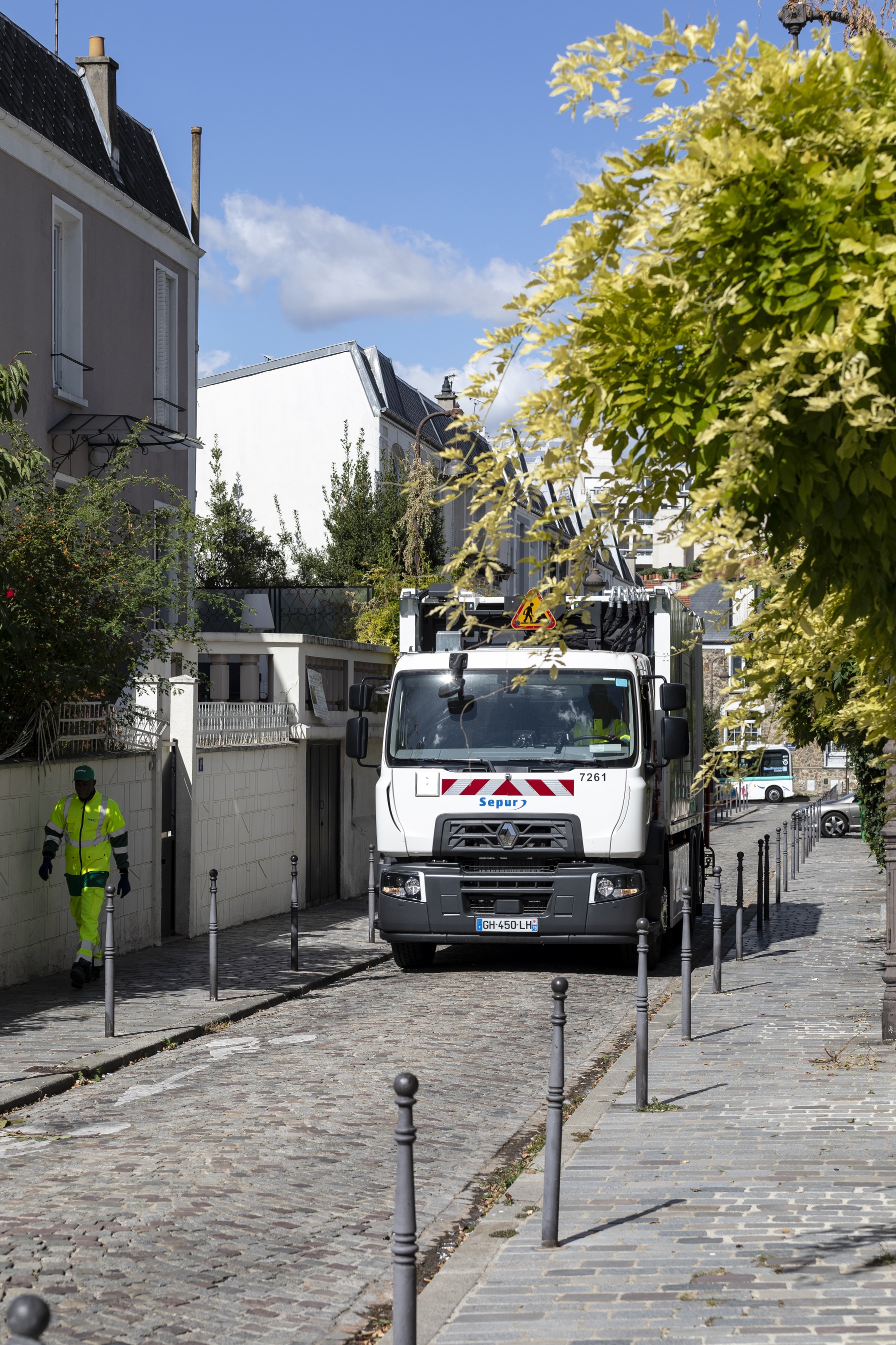 Paris 13e opte pour une collecte de déchets 100 % décarbonée avec 18 ...